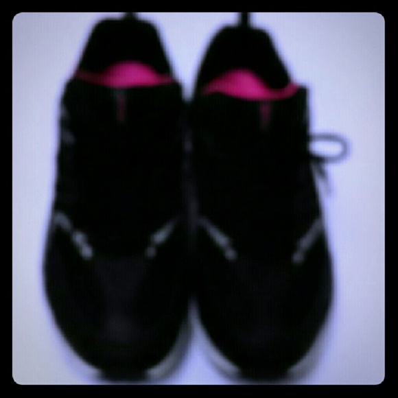 trim step | Shoes | Ladies Trim Step Sneakers The Cover Shot Is Blured ...